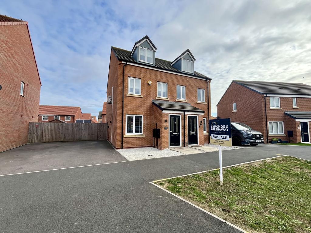 Constantine Drive, Peterborough PE2 3 bed semi-detached house - £260,000