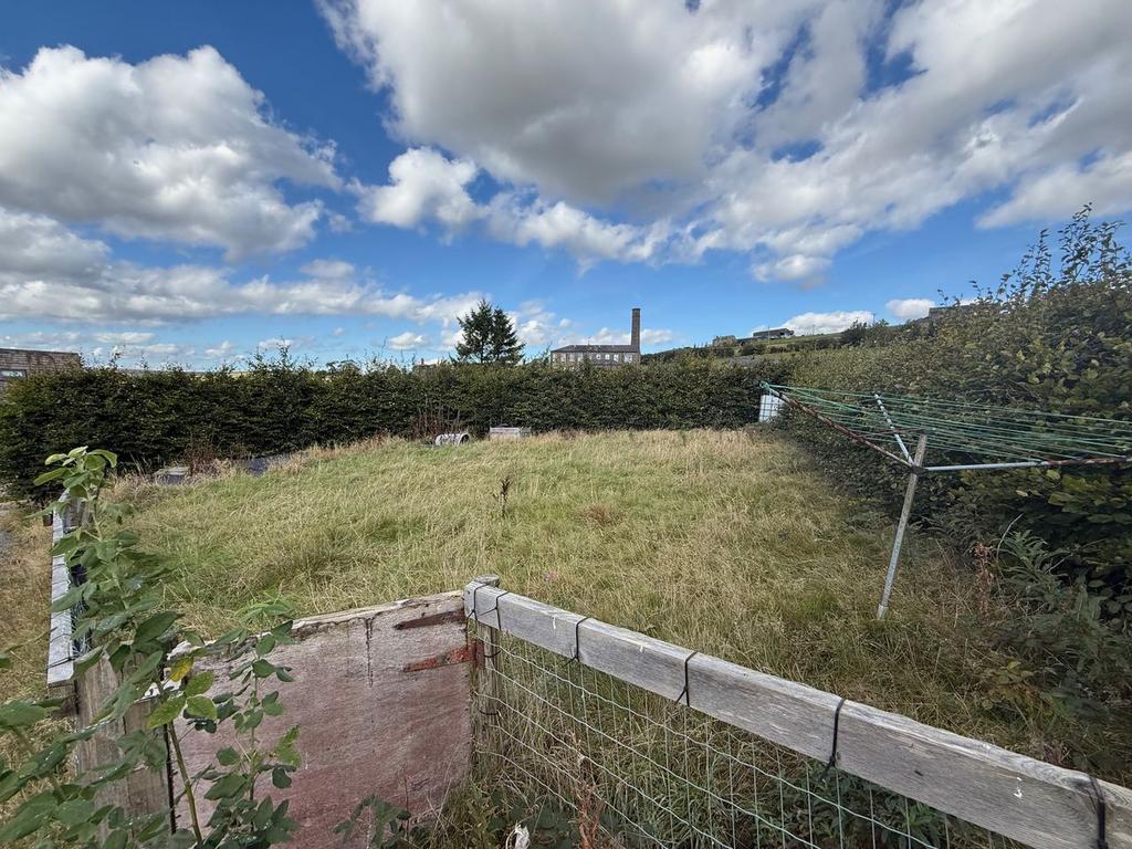 Old Lane, Hebden Bridge, Pecket Well HX7 Property to rent - £108 pcm (£ ...