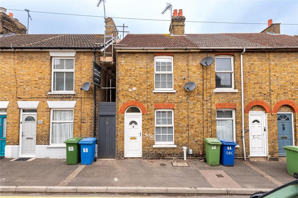 William Street, Sittingbourne, Kent... 2 bed end of terrace house - £ ...