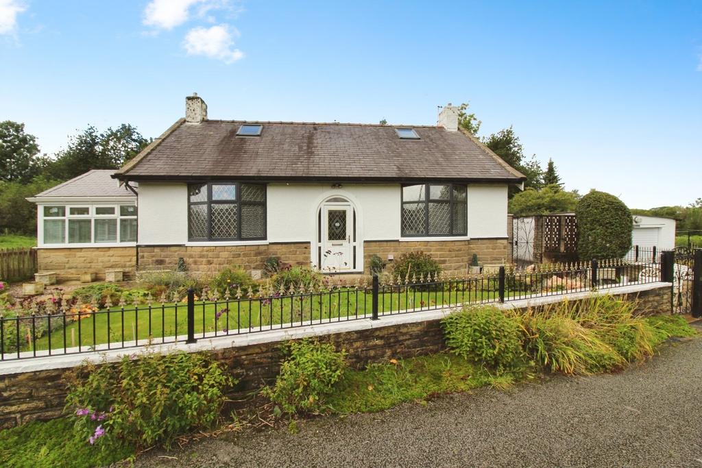 School Fields, Barnoldswick BB18 2 bed bungalow - £365,000