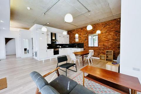 V2 Mansions, Chapeltown Road, Leeds 2 bed apartment - £1,000 pcm (£231 pw)