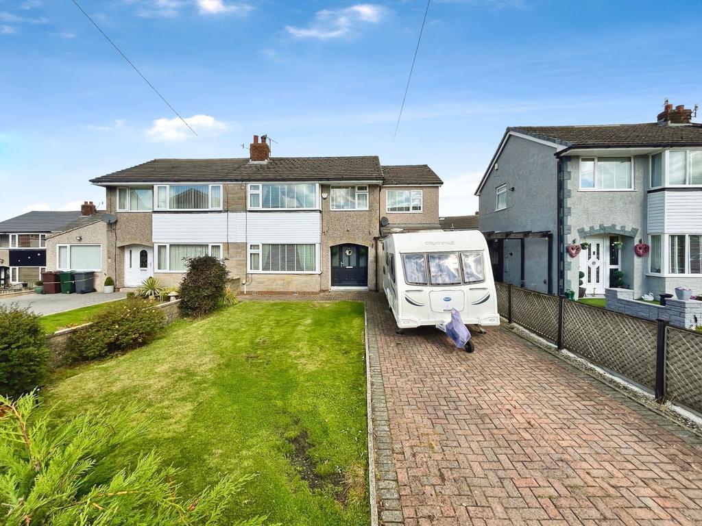 Camborne Way, Keighley, BD22 6NE 4 bed semi-detached house for sale - £ ...