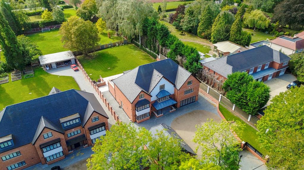 Cryfield Grange Road, Coventry, CV4 7 bed detached house for sale - £ ...