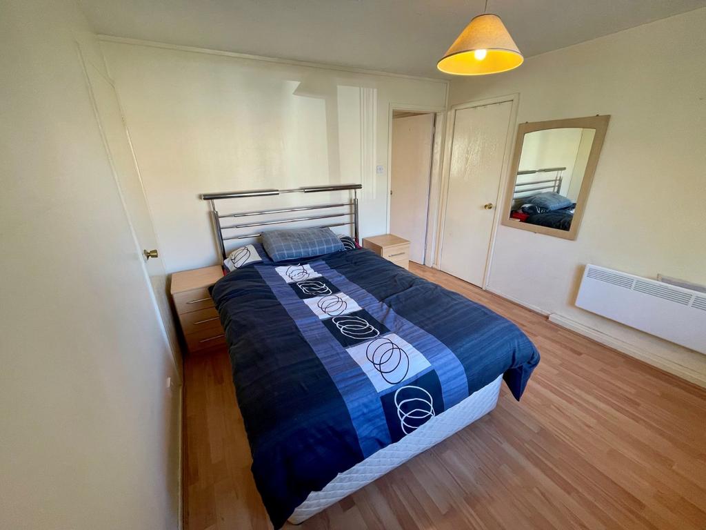 Wealden Hatch, Moseley Parklands... 1 bed maisonette for sale - £90,000