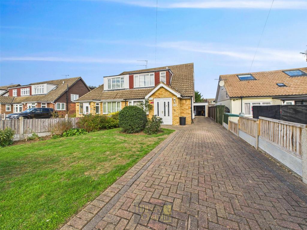 Victoria Road, Laindon, Basildon... 3 bed semi-detached house for sale ...