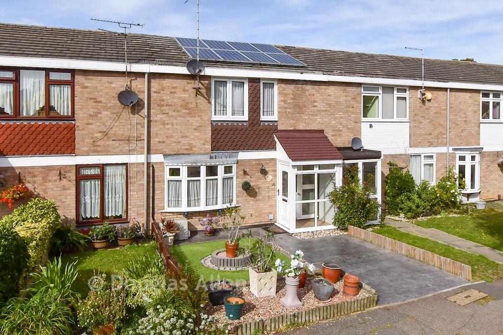 Falstones, Basildon SS15 3 bed terraced house for sale - £231,500