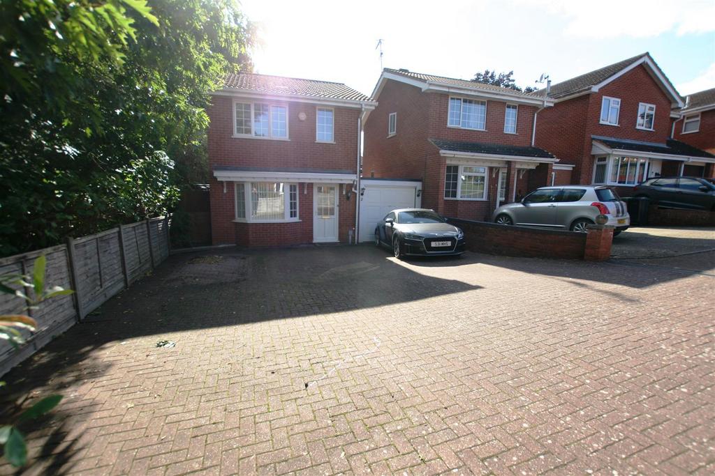 Leasowe Close, Worcester WR2 5UF 3 bed detached house - £1,300 pcm (£ ...