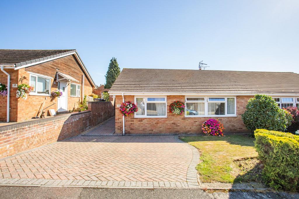 Sleigh Road, Sturry, Canterbury... 3 bed bungalow - £325,000