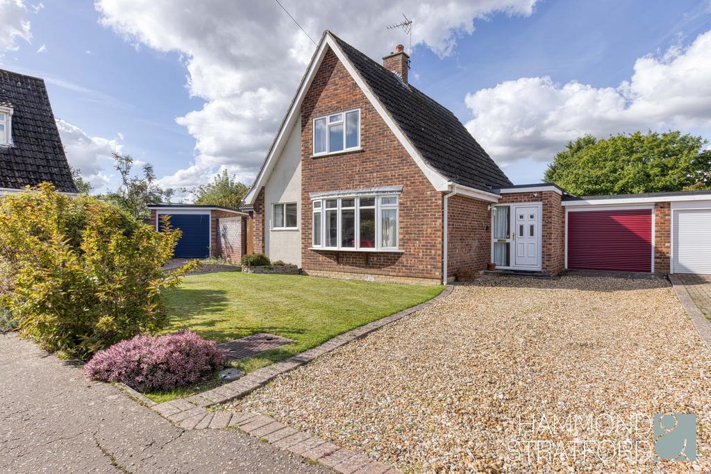 22 Longview, Hethersett 3 bed link detached house - £375,000