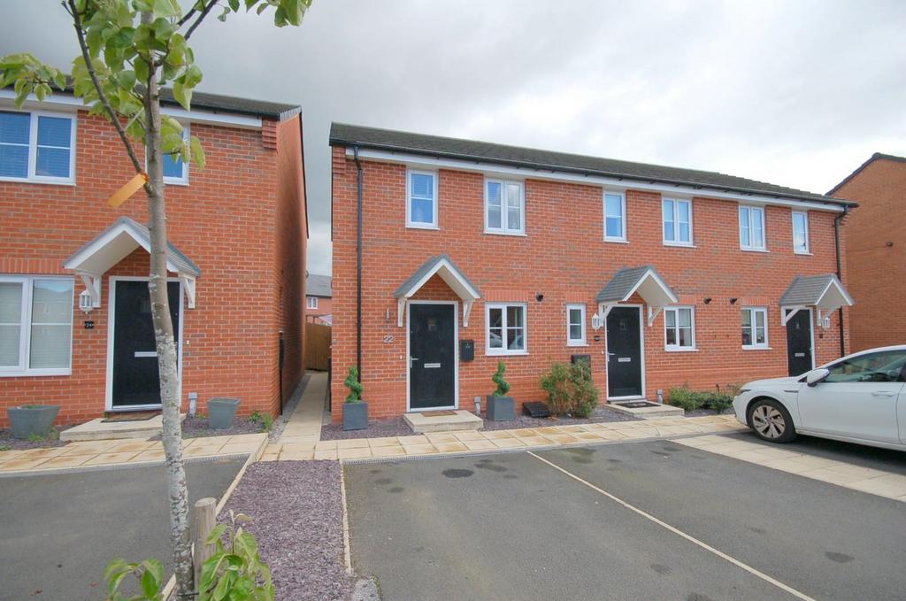 Pickering Croft Place, Crewe CW1 2 bed end of terrace house - £800 pcm ...