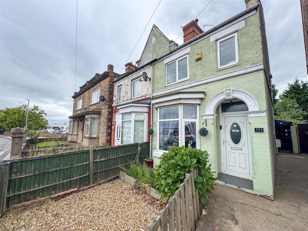 Gateford Road, Worksop S81 3 bed semi-detached house for sale - £120,000