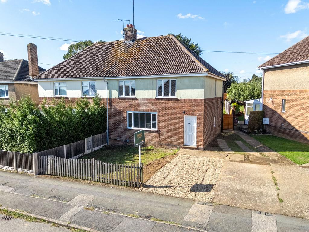 Highfield Road, Kettering NN15 3 bed semi-detached house - £240,000