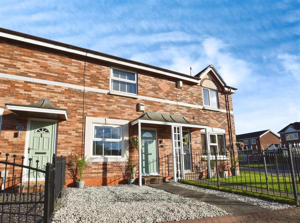 Lealholme Court, Hull 2 bed terraced house - £129,950