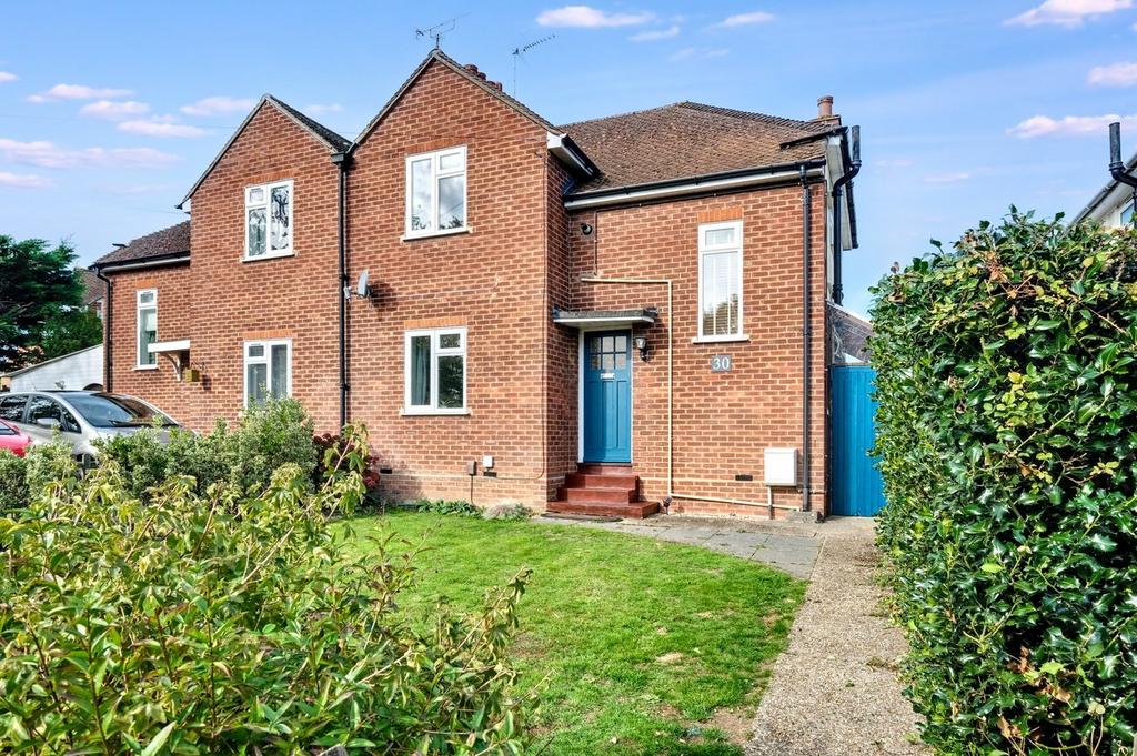 West Hanningfield Road, Chelmsford CM2 3 bed semi-detached house - £395,000