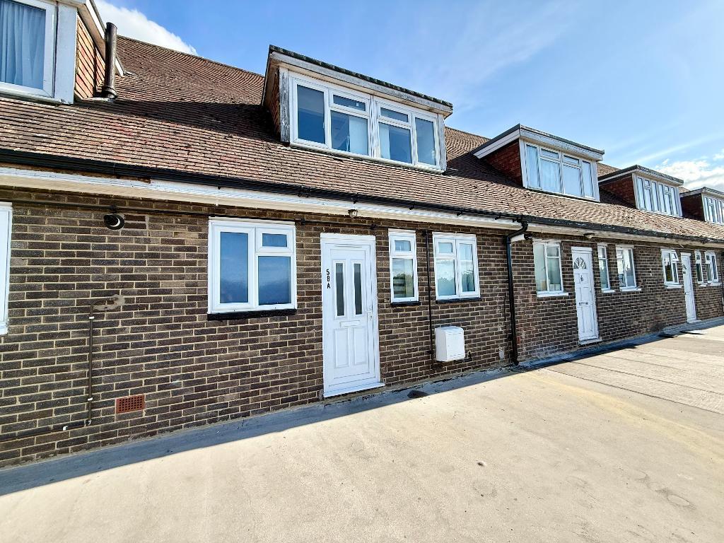 Birdsfoot Lane, Icknield, Luton... 3 bed maisonette - £200,000