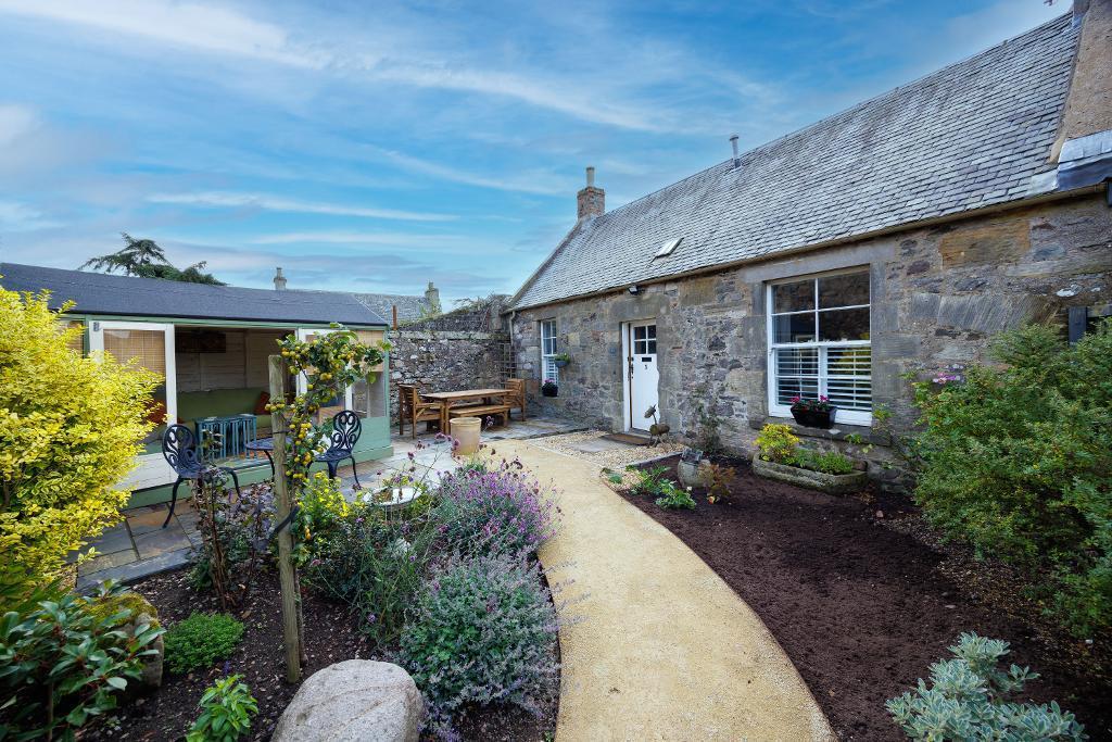 Dairsie KY15 4 bed cottage - £279,995