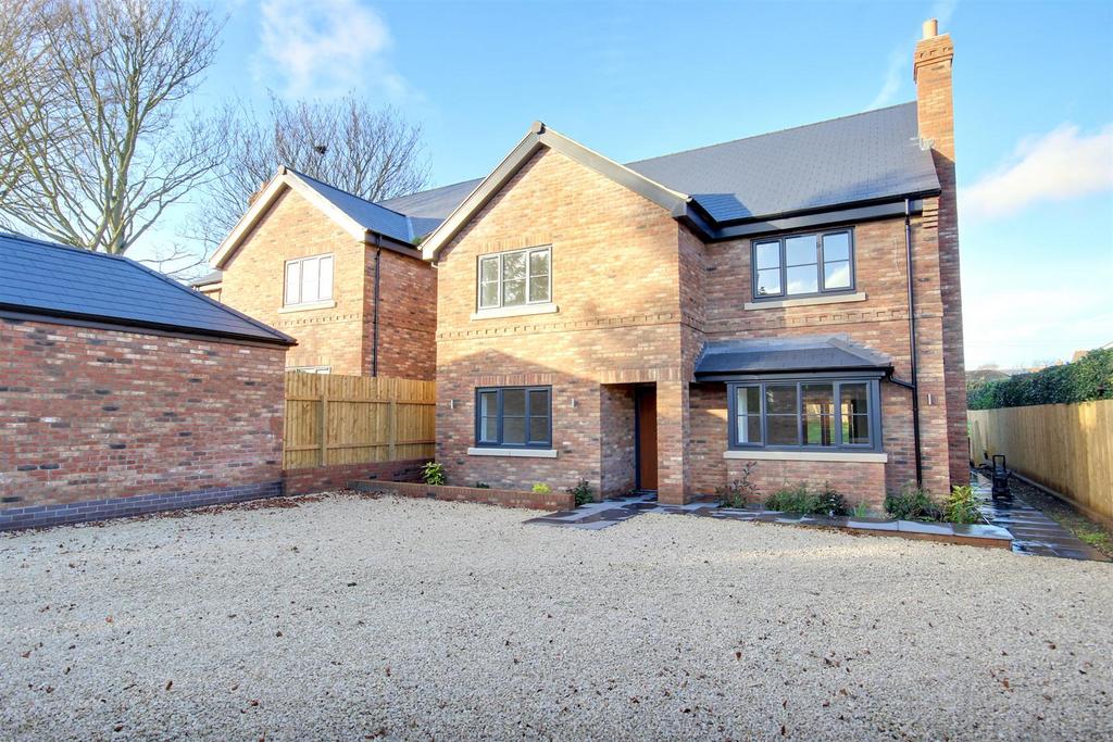 Ash House, Riplingham Road, Skidby 5 bed detached house - £895,000