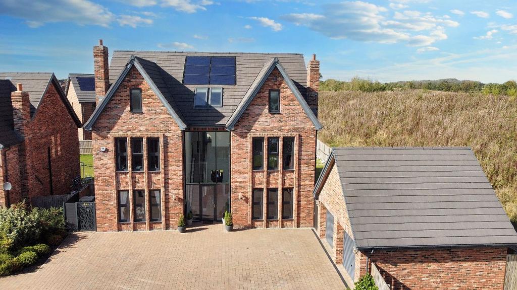 Red Cedar Close, Wynyard, TS22 6 bed detached house for sale - £850,000