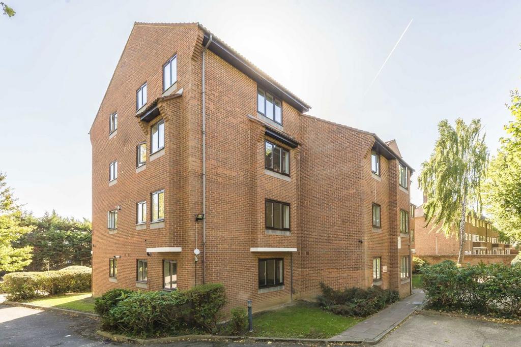 Creffield Road, London W3 1 bed flat - £1,647 pcm (£380 pw)