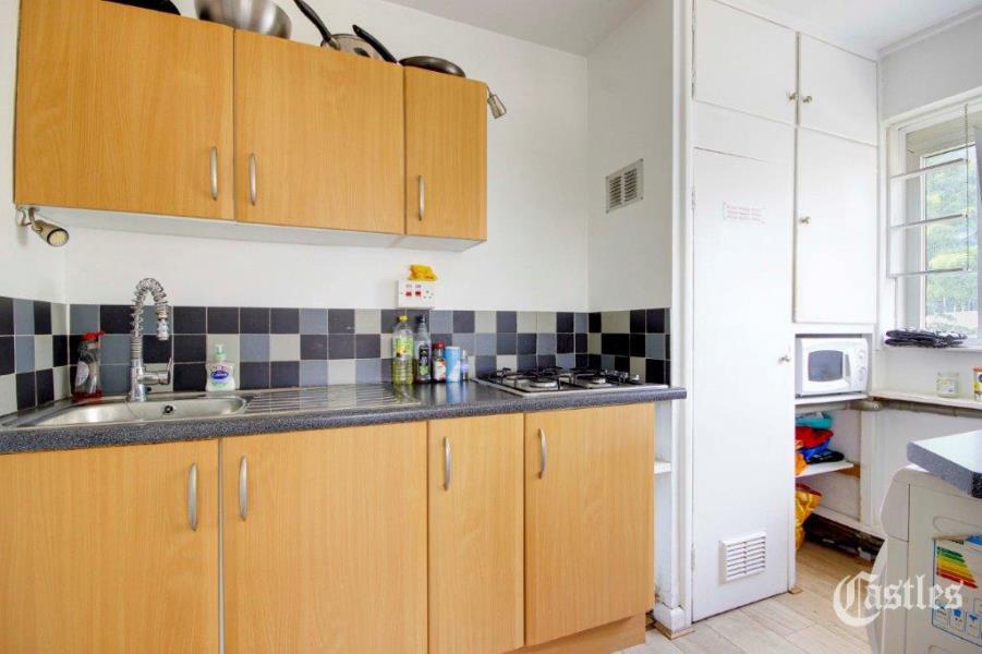 Bryant Court, Hackney, E2 2 bed flat to rent - £2,000 pcm (£462 pw)
