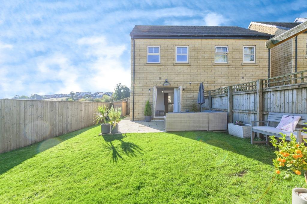 Pearson Street, Cleckheaton BD19 2 bed semi-detached house - £220,000