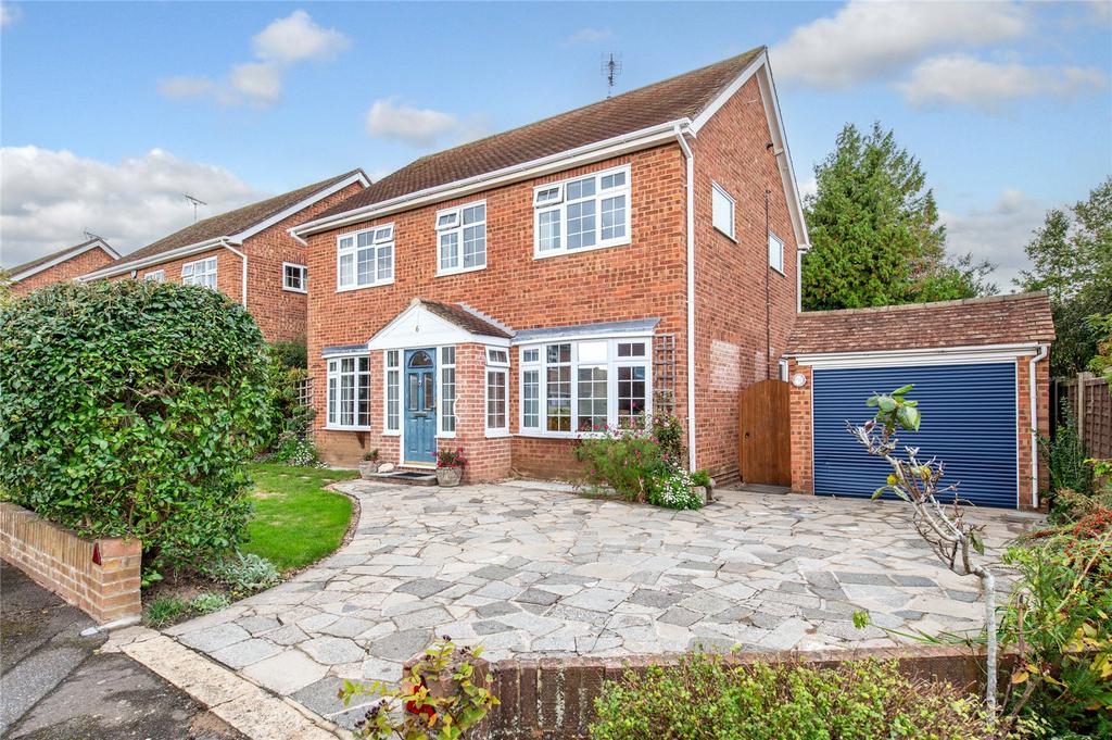 Hanover Close, Sittingbourne, Kent, ME10 4 bed detached house - £475,000