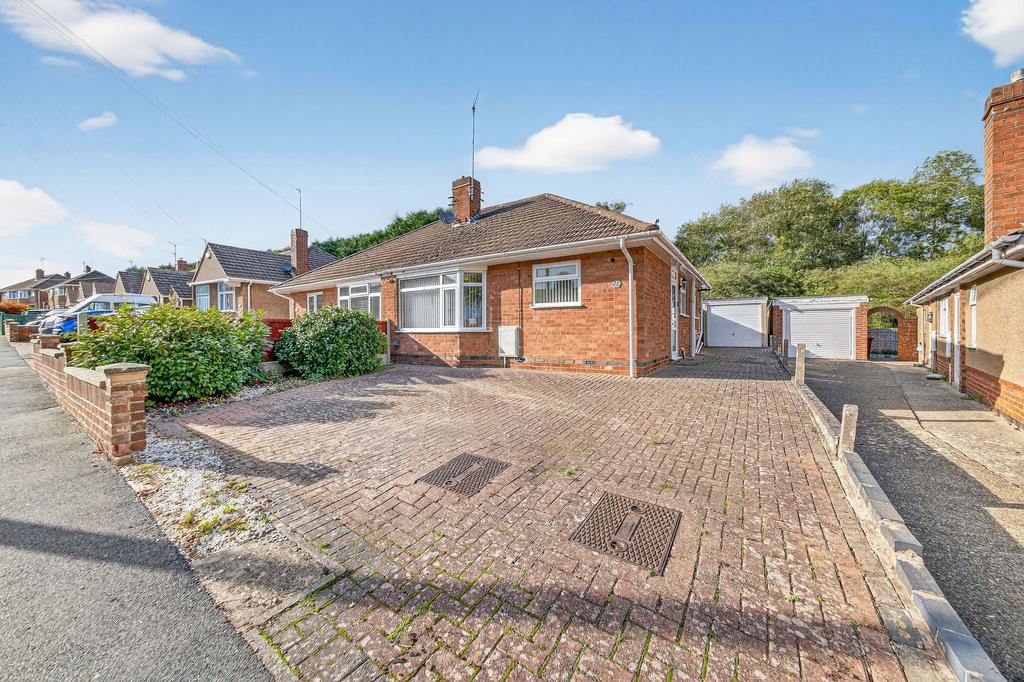 Coniston Road, Kettering NN16 2 bed semi-detached bungalow - £260,000