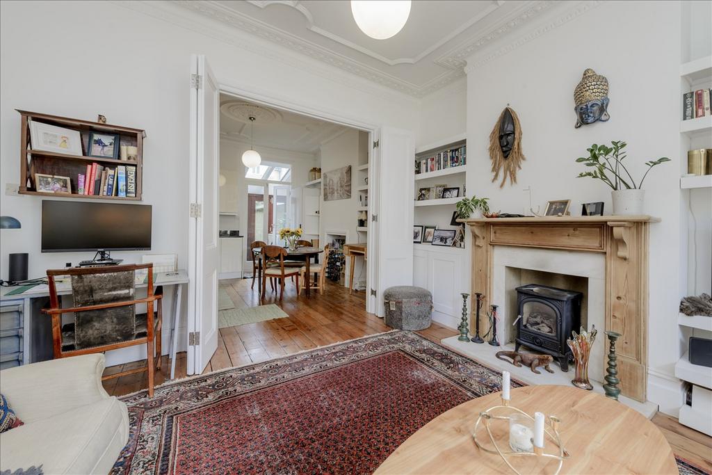 Lime Grove, Shepherd's Bush W12 1 bed flat - £629,950