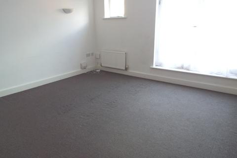 Houses to rent in Hull | OnTheMarket