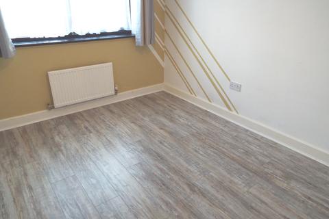 Houses to rent in Hull | OnTheMarket