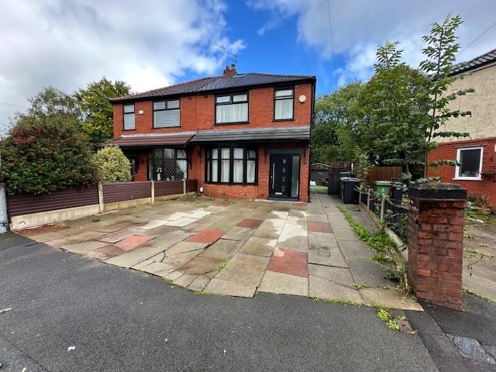 Eden Grove, Astley Bridge, Bolton 3 bed semi-detached house - £300,000
