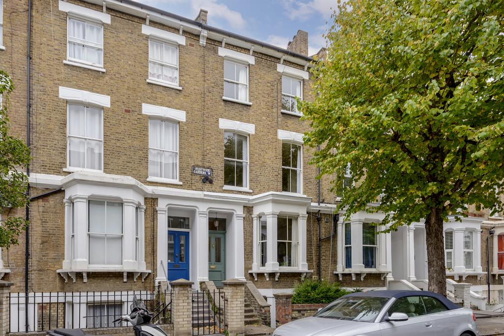 Westwick Gardens, Brook Green... 3 bed maisonette - £4,000 pcm (£923 pw)