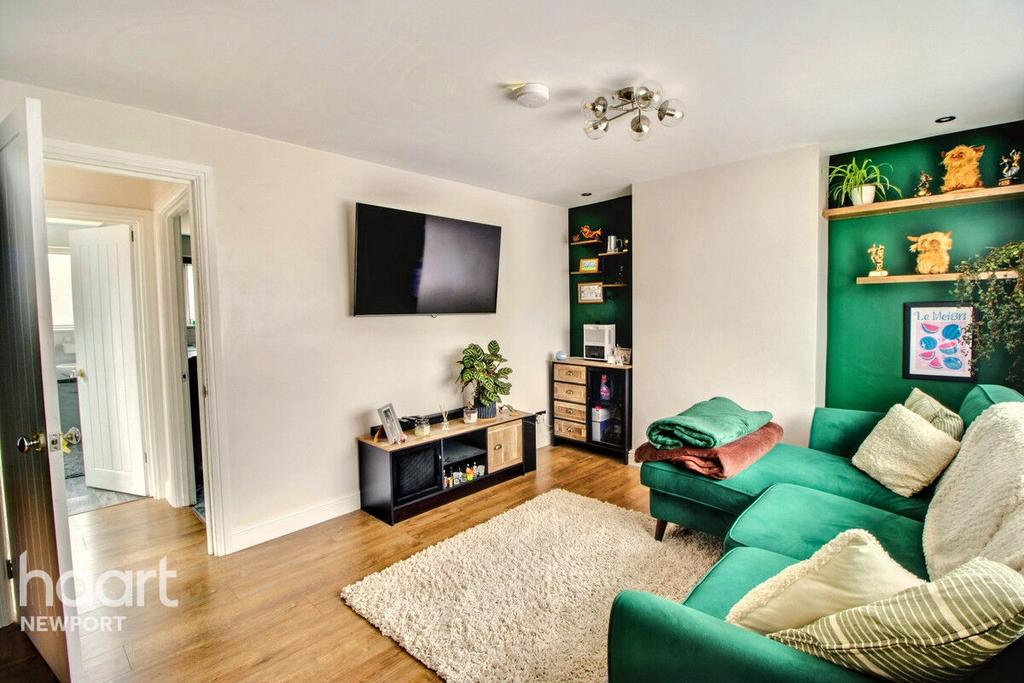 Mulcaster Avenue, Newport 3 bed semi-detached house - £1,200 pcm (£277 pw)