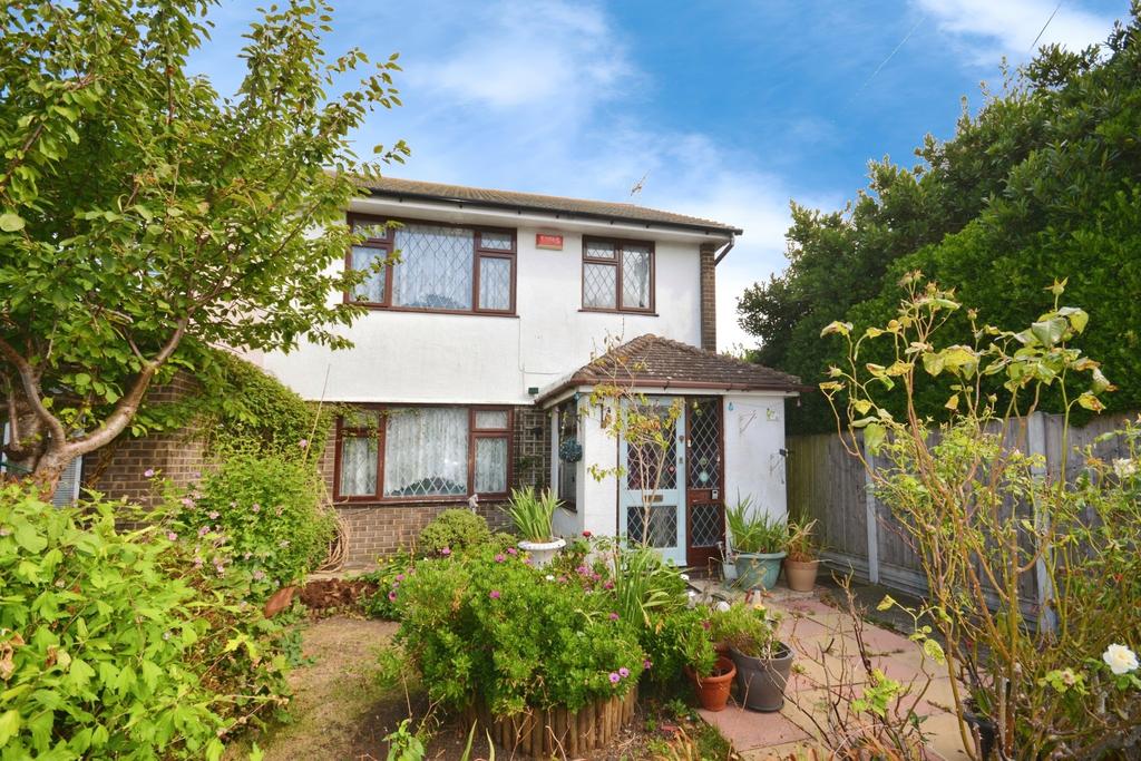 Approach Road, Margate 3 bed semi-detached house - £320,000