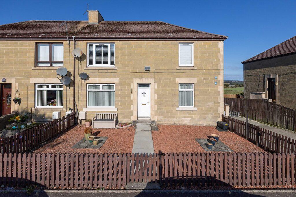 Polbeth Crescent, Polbeth EH55 2 bed flat - £100,000