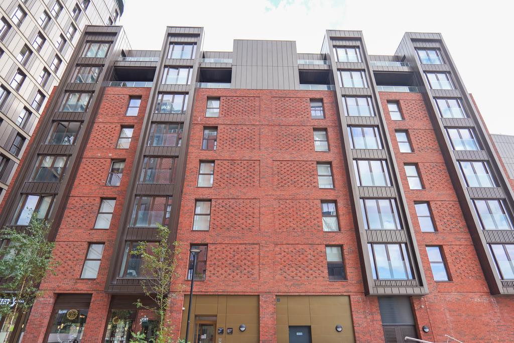 Crump Street, Liverpool L1 1 bed flat - £99,000