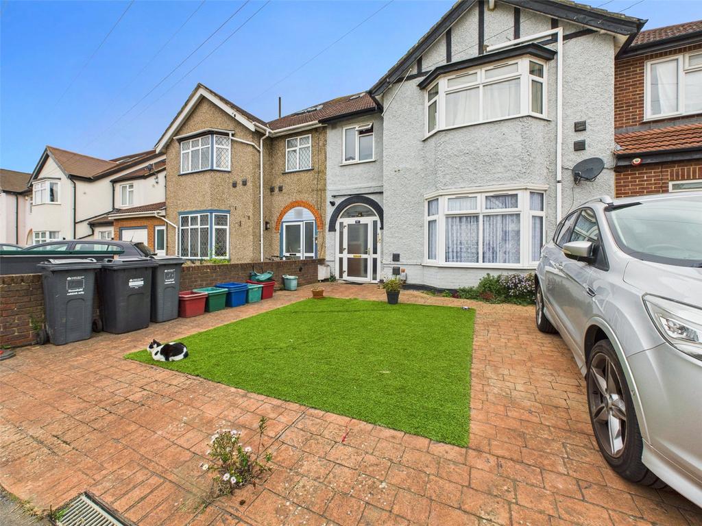 Lampton Park Road 1 bed apartment - £1,400 pcm (£323 pw)