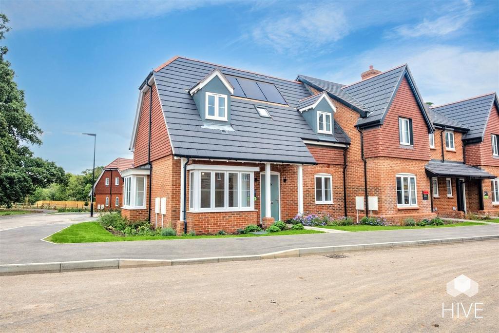 Knightwood Chase / Cala Homes... 3 bed terraced house - £520,000