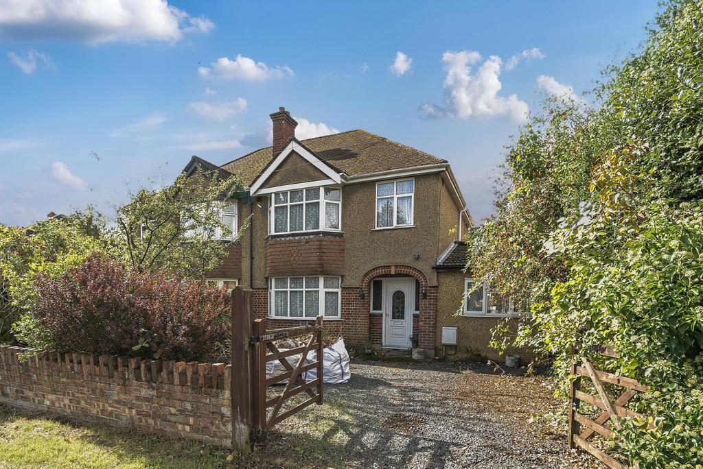 Bousley Rise, Ottershaw, KT16 4 bed semi-detached house for sale - £600,000