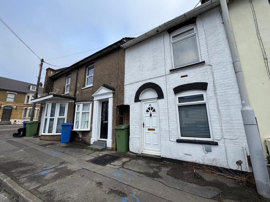 St. Pauls Street, Sittingbourne 2 bed terraced house - £1,250 pcm (£288 pw)