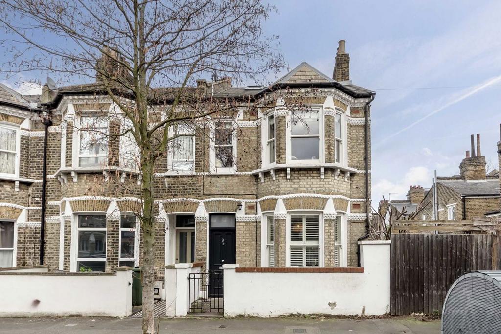 Hargwyne Street, London SW9 4 bed house - £5,250 pcm (£1,212 pw)