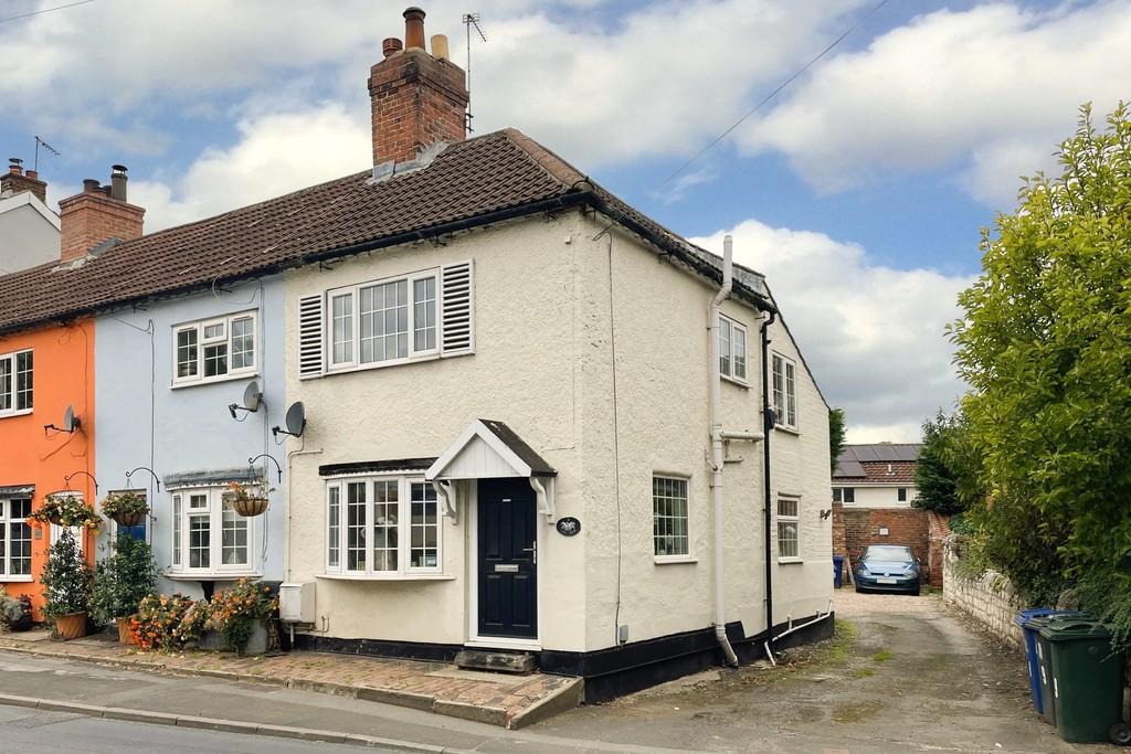 The Row, Doncaster DN3 2 bed end of terrace house for sale - £180,000