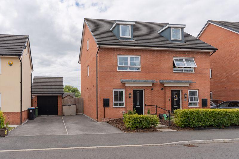 Medlock Street, Rudheath, CW9 7HW 3 bed semi-detached house - £295,000