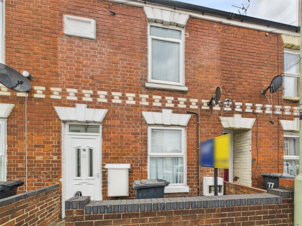 Tredworth Road, Gloucester, GL1 3 bed terraced house - £200,000