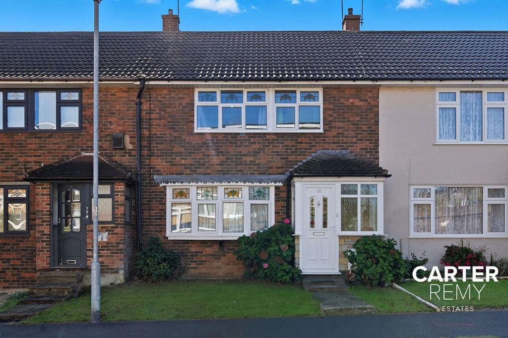 Great Gregorie, Basildon, SS16 5QT 3 bed terraced house for sale - £375,000