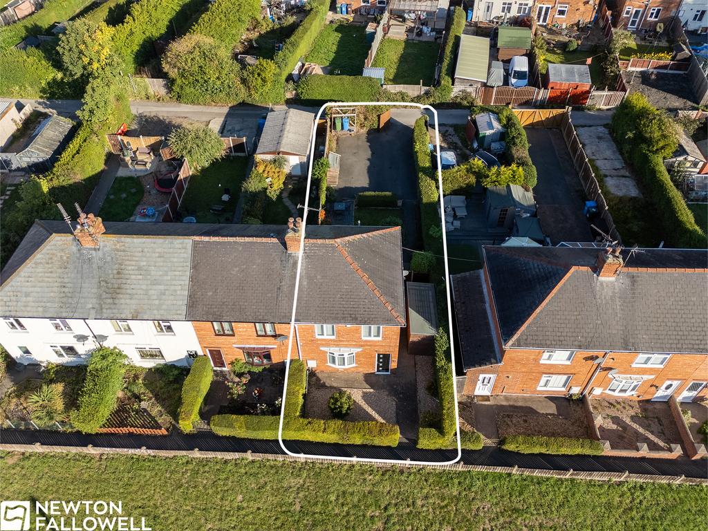 High Street, Retford DN22 3 bed end of terrace house for sale - £155,000