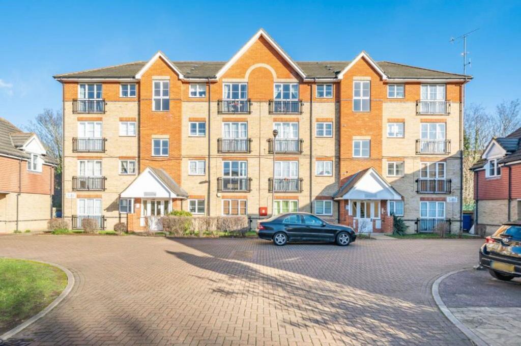 Joseph Hardcastle Close, London, SE14 2 bed apartment - £1,850 pcm (£ ...