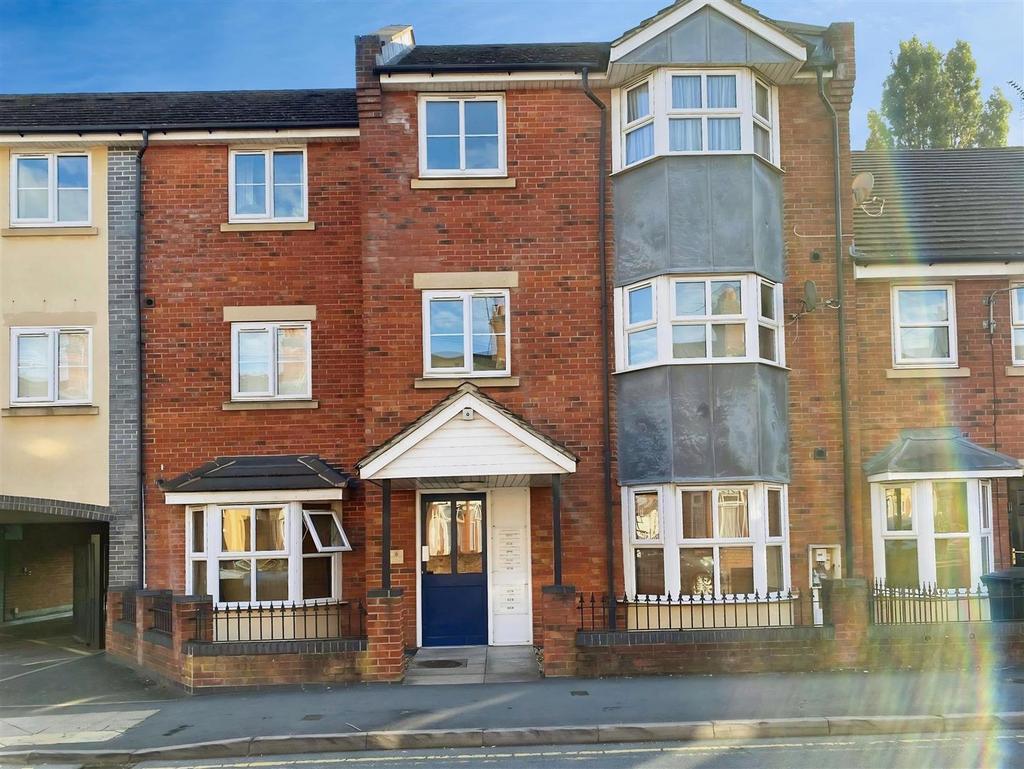 Edward Court Edward Street Nuneaton 2 bed flat - £700 pcm (£162 pw)