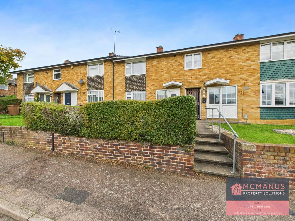 Scott Road, Stevenage SG2 2 bed terraced house - £290,000