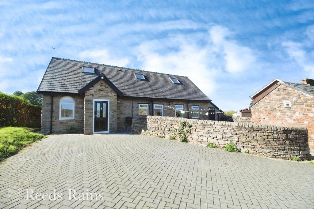 Monsall Drive, Cheshire SK11 4 bed detached house to rent - £1,800 pcm ...